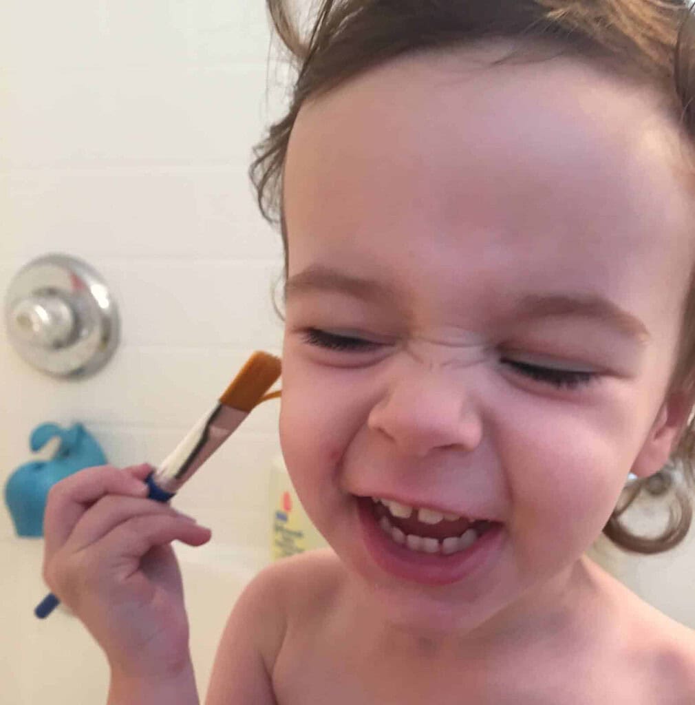 4-Ingredient Bath Paints: Safe & Fun DIY by LifeAsMama