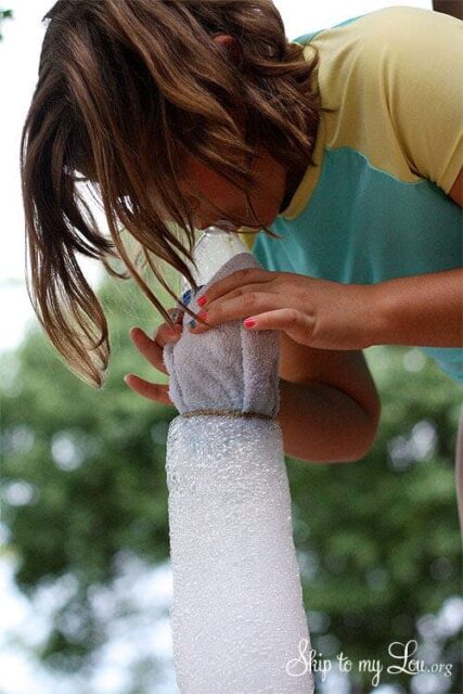 8 DIY Bubble Makers: Fun Ideas for Summer Playtime