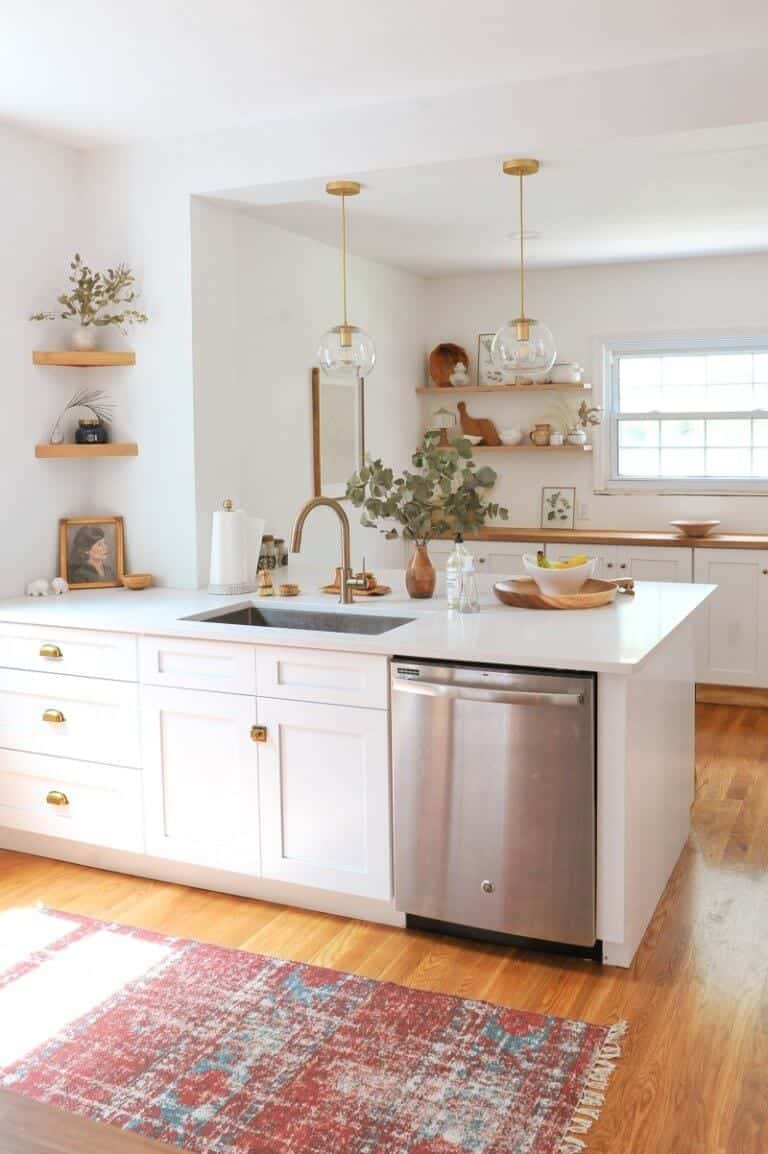 15 Wonderful White Kitchens